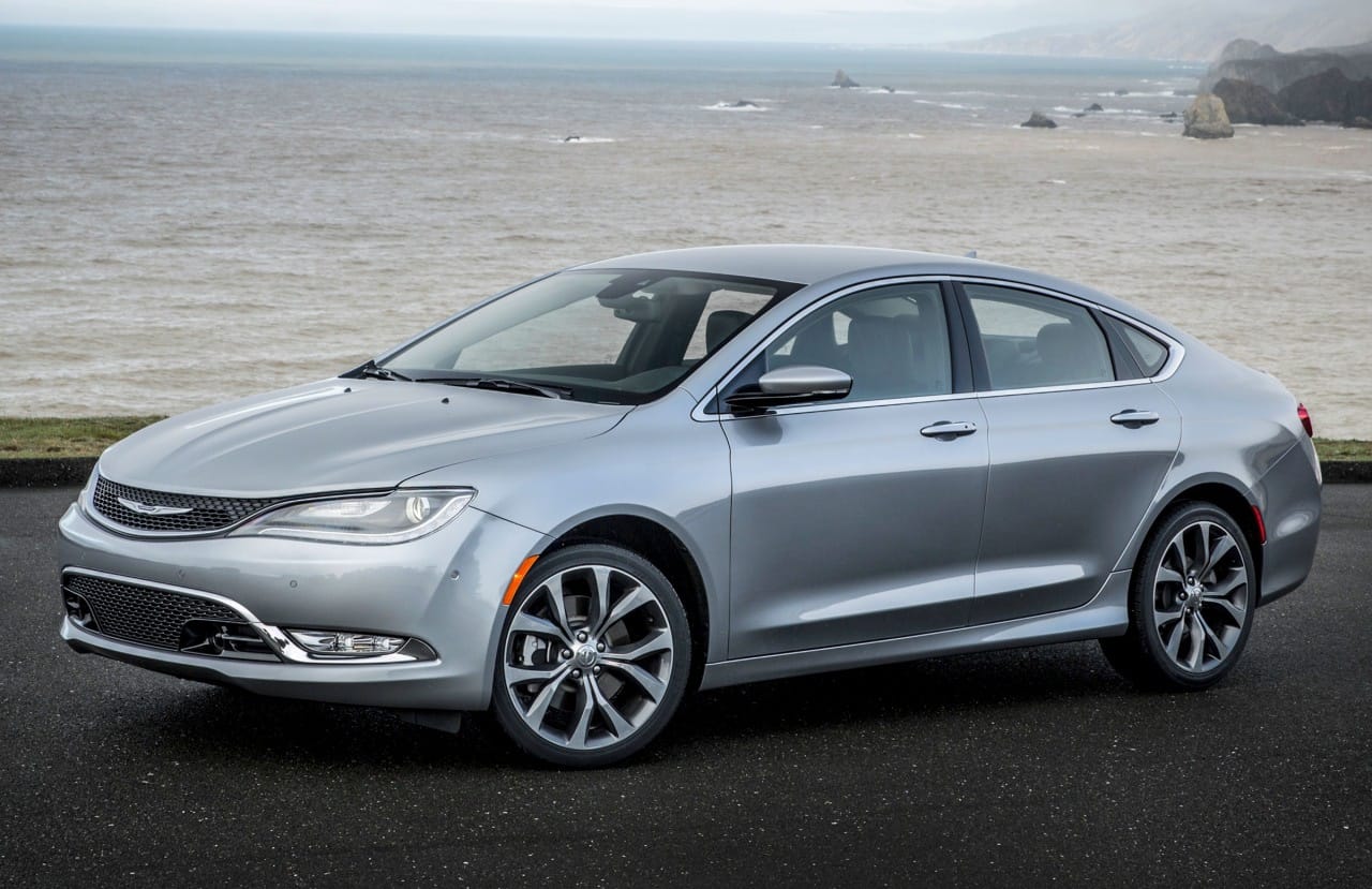 2017 Chrysler 200 Price, Review, Pictures and Specs | CARHP