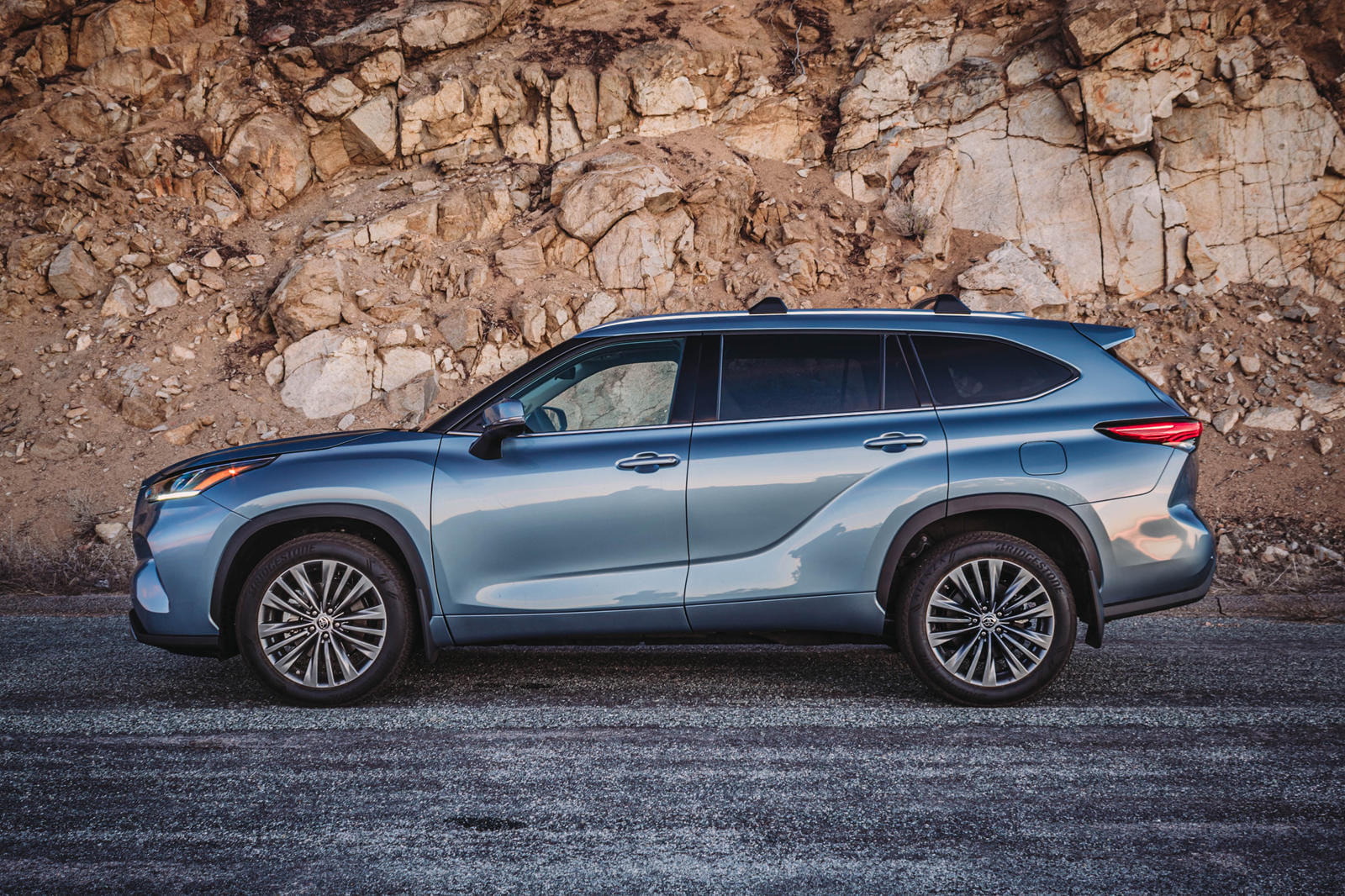 2022 Toyota Highlander Price, Review, Pictures and Specs | CARHP