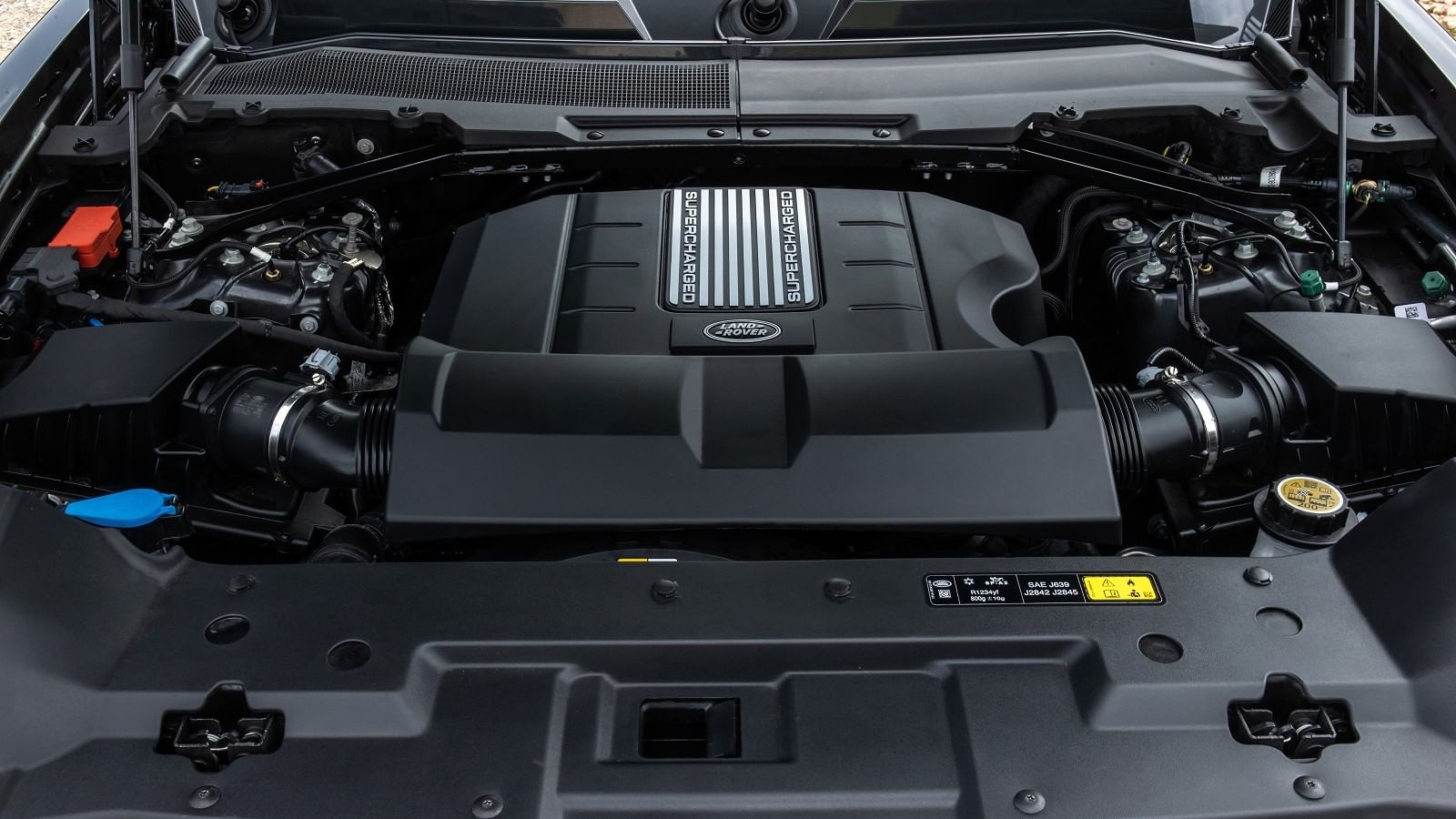 Land Rover Teases The 8-Seater Defender 130 Ahead Of Debut On 31st May